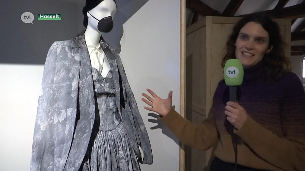 Modemuseum pakt uit met eigen collectiestukken in expo DRESS.CODE - TV ...