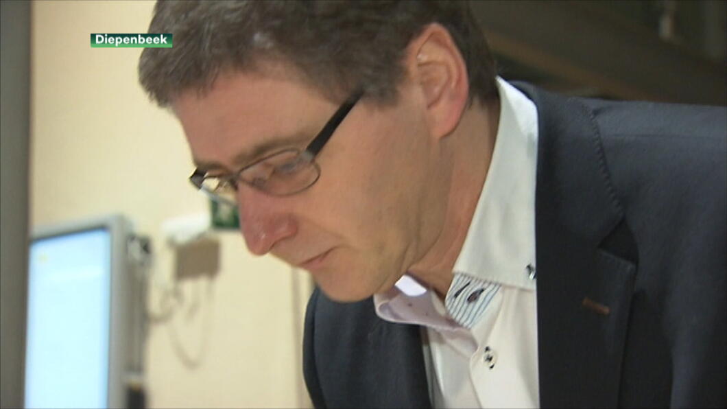 Raad van State bevestigt ontslag Lode Vereeck aan UHasselt - TV Limburg