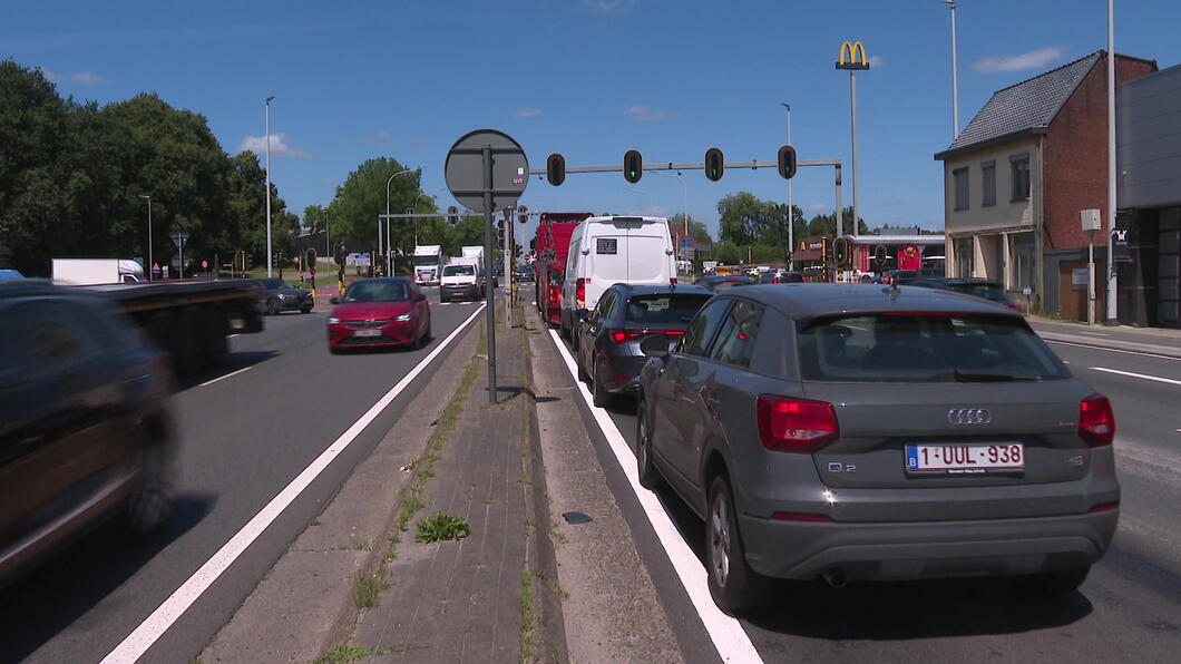 Vanaf 4 juli minder vrachtverkeer op Noord-Zuid in Houthalen door ... Vanaf 4 juli minder vrachtverkeer op Noord-Zuid in Houthalen door ...