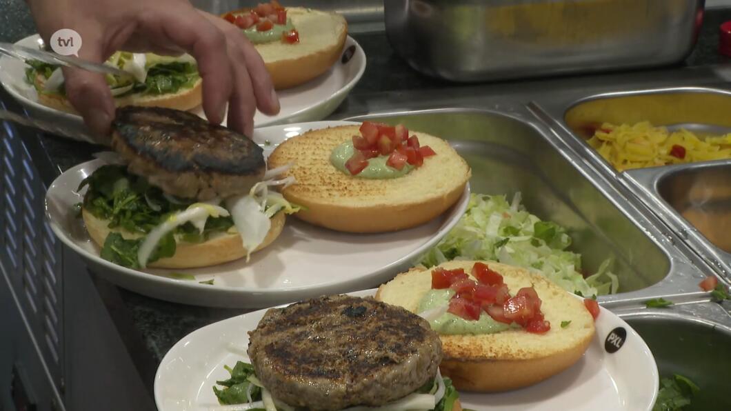 Foodlab PXL-Syntra ontwikkelt LIMburger: half vlees, half groenten - TV ...