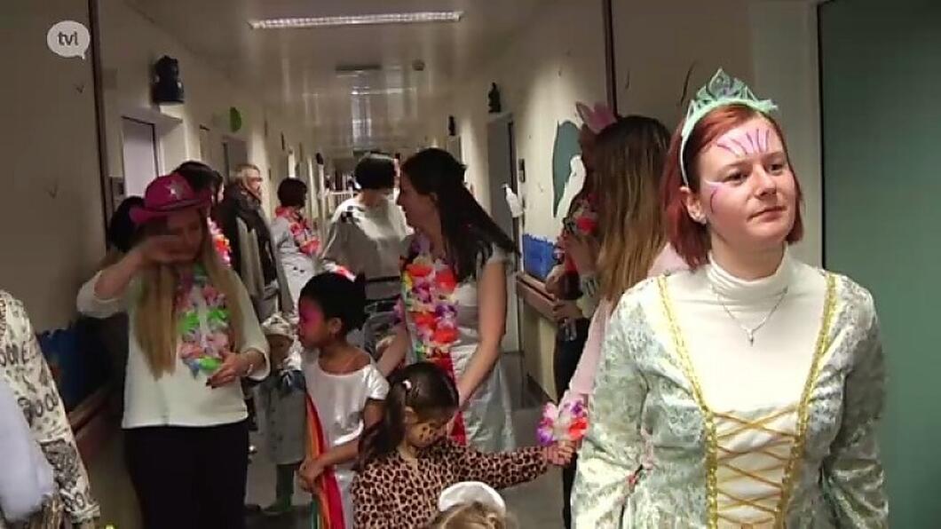 Kinderen in Vesaliusziekenhuis in Tongeren vieren carnaval - TV Limburg